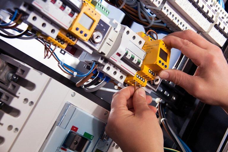 5 Benefits of Practising Regular Electrical Maintenance for Your Home