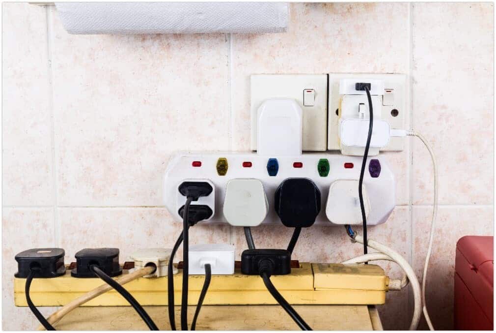 5 Common Electrical Hazards in the Workplace - Gordon Powers